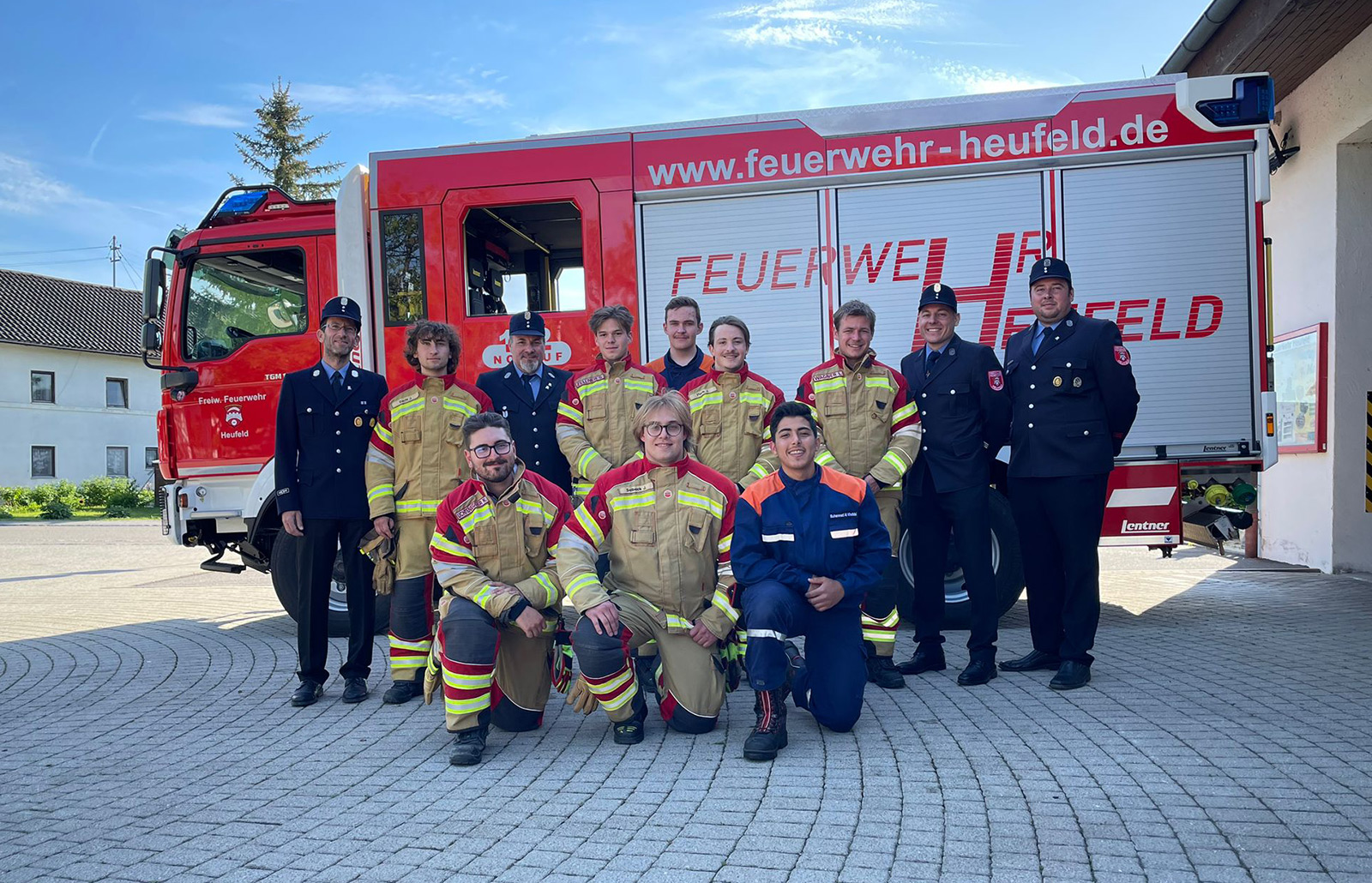 NEUN neue Einsatzkräfte! – Freiwillige Feuerwehr Heufeld